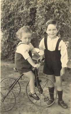 WA Hickmott children